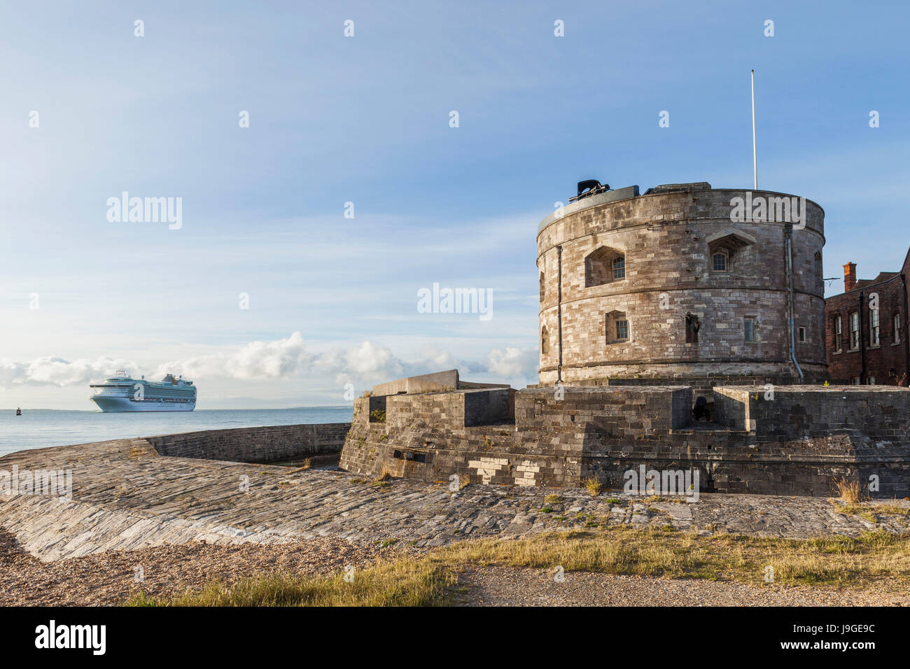 England, Hampshire, Calshot, Calshot Castle Stock Photo - Alamy