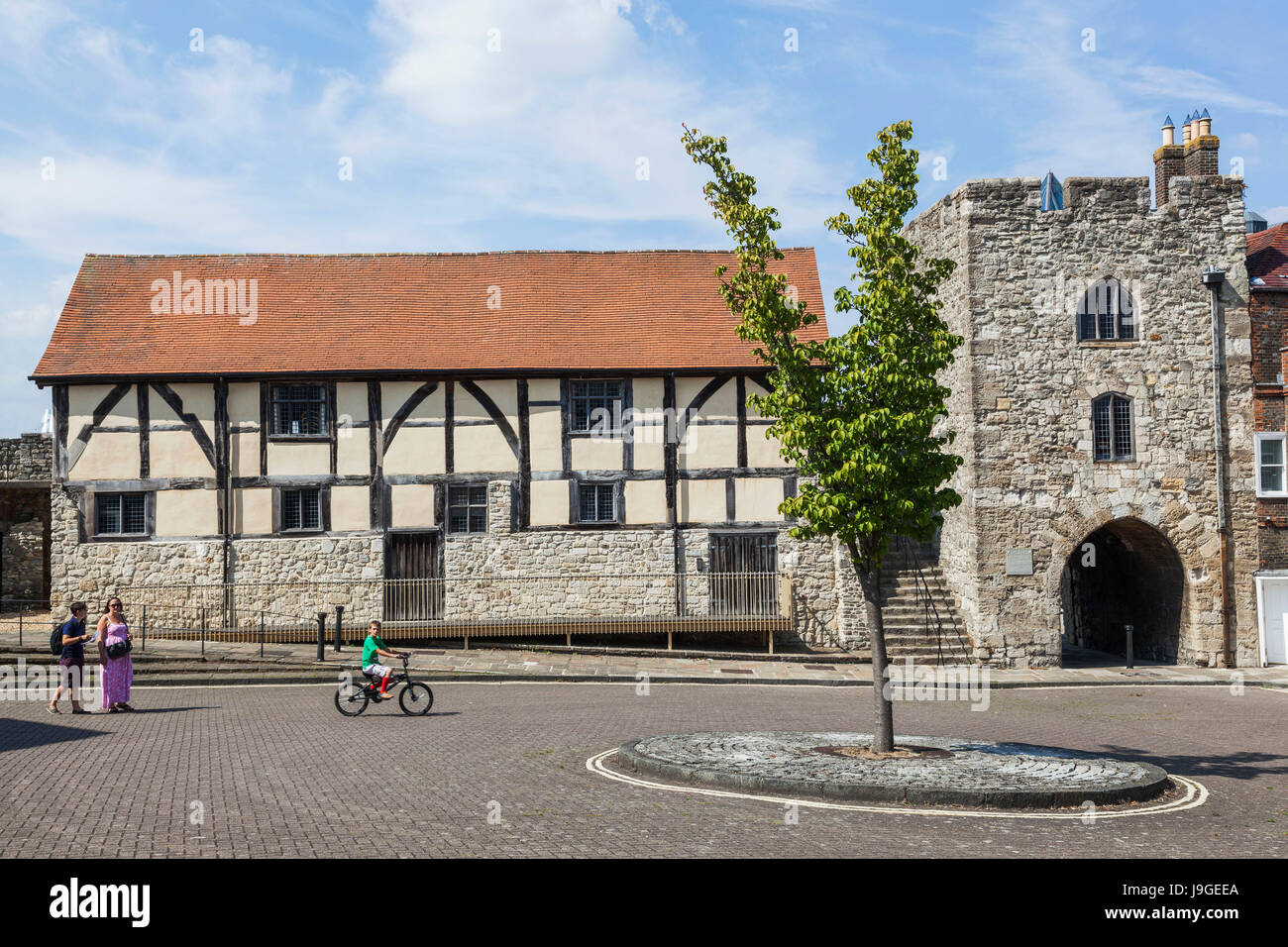 England, Hampshire, Southampton, Tudor Merchants Hall and Westgate ...