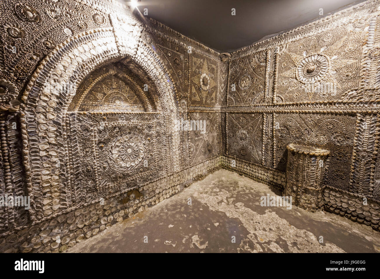 Shell grotto hi-res stock photography and images - Alamy