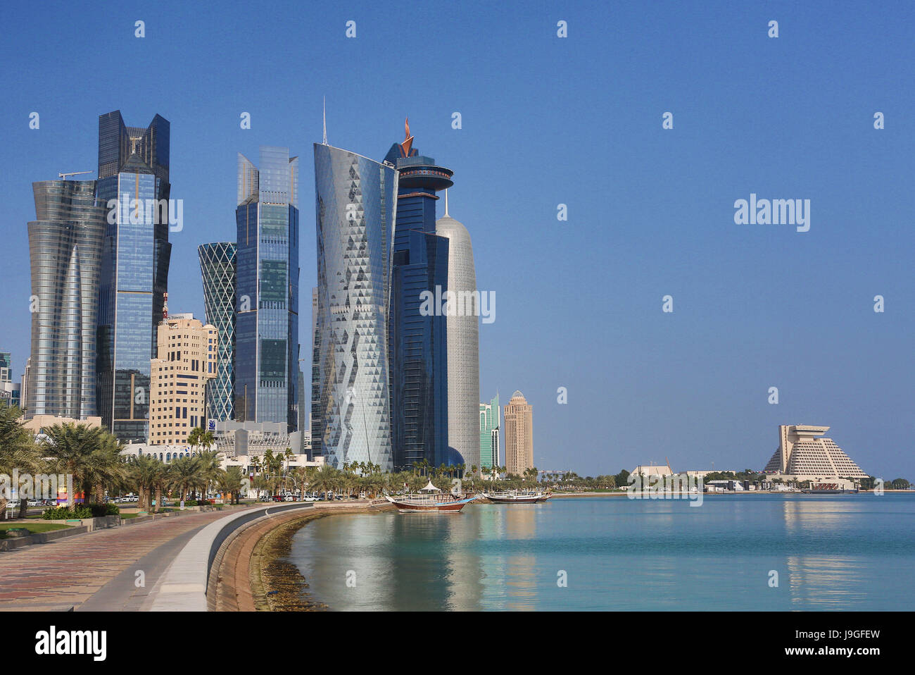 Qatar, Doha City, The Corniche, West bay skyline Stock Photo - Alamy