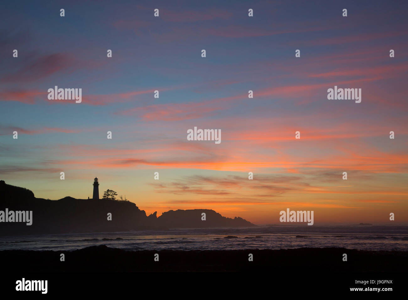 Yaquina Head Lighthouse sunset from Moolack Beach, Newport, Oregon ...