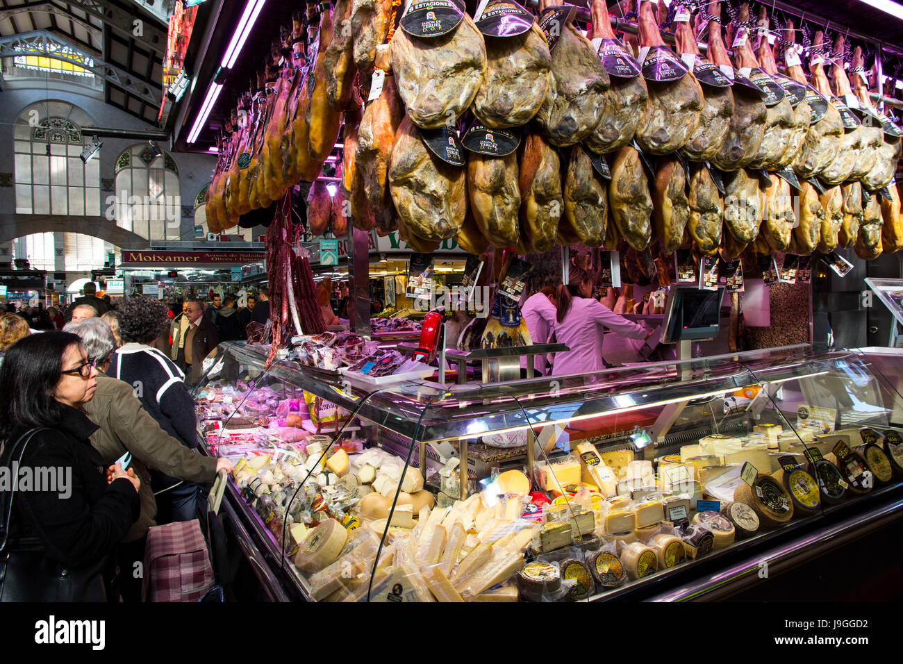 The 1914 Mercado Central, or Central Market, is a masterpiece of ...