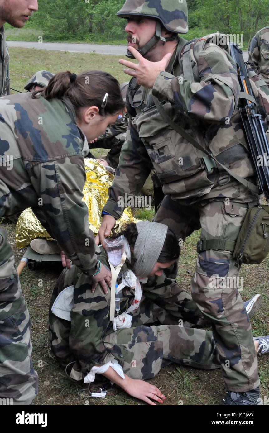 Realistic emergency drill for French Reservist Medical Personnels in La ...