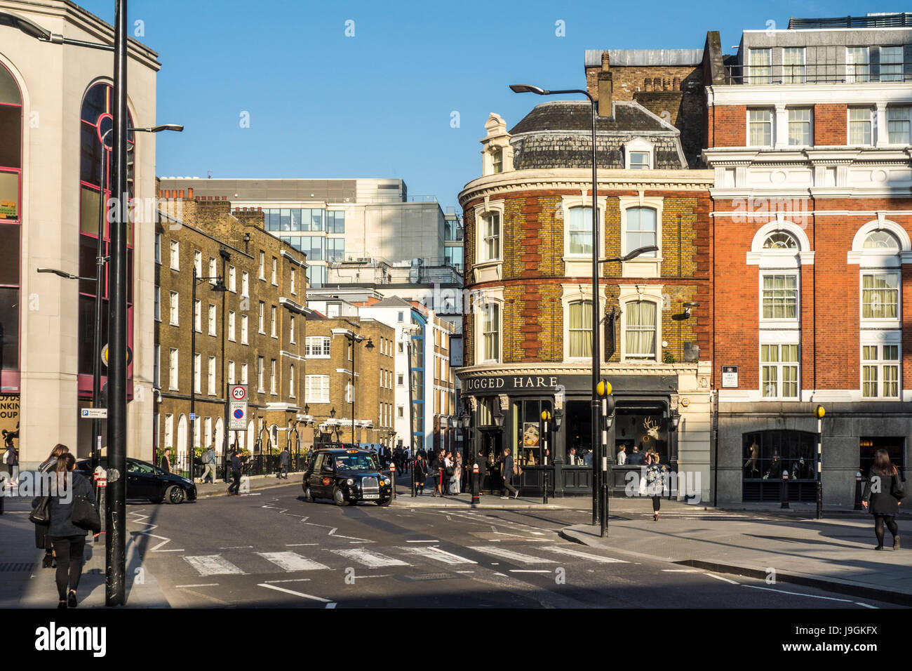 Pedestrian crossing on Beech Street towards Chiswell Street with The ...