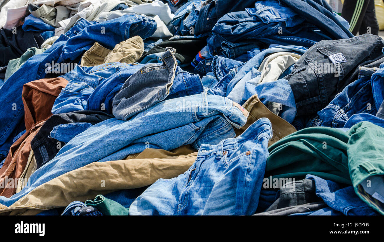 Wardrobe mess messy cloth hi-res stock photography and images - Alamy