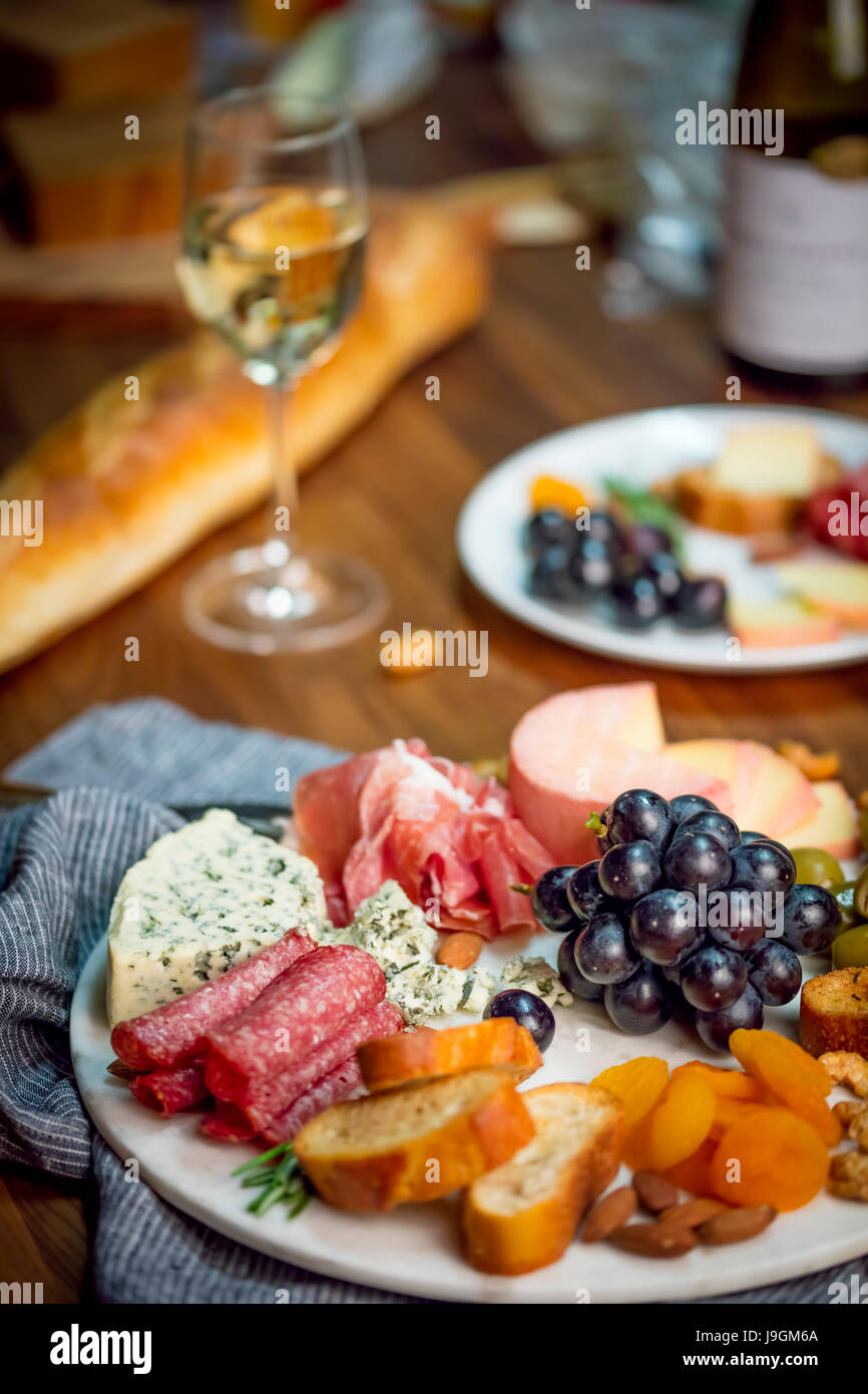 Alcohol pairing hi-res stock photography and images - Alamy
