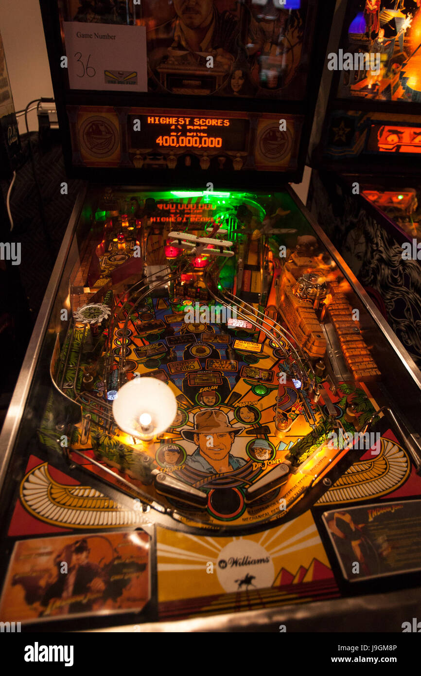 Pinball gaming hi-res stock photography and images - Alamy