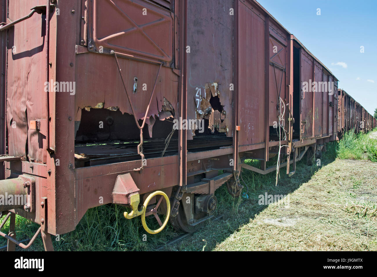 Dirty railway hi-res stock photography and images - Alamy