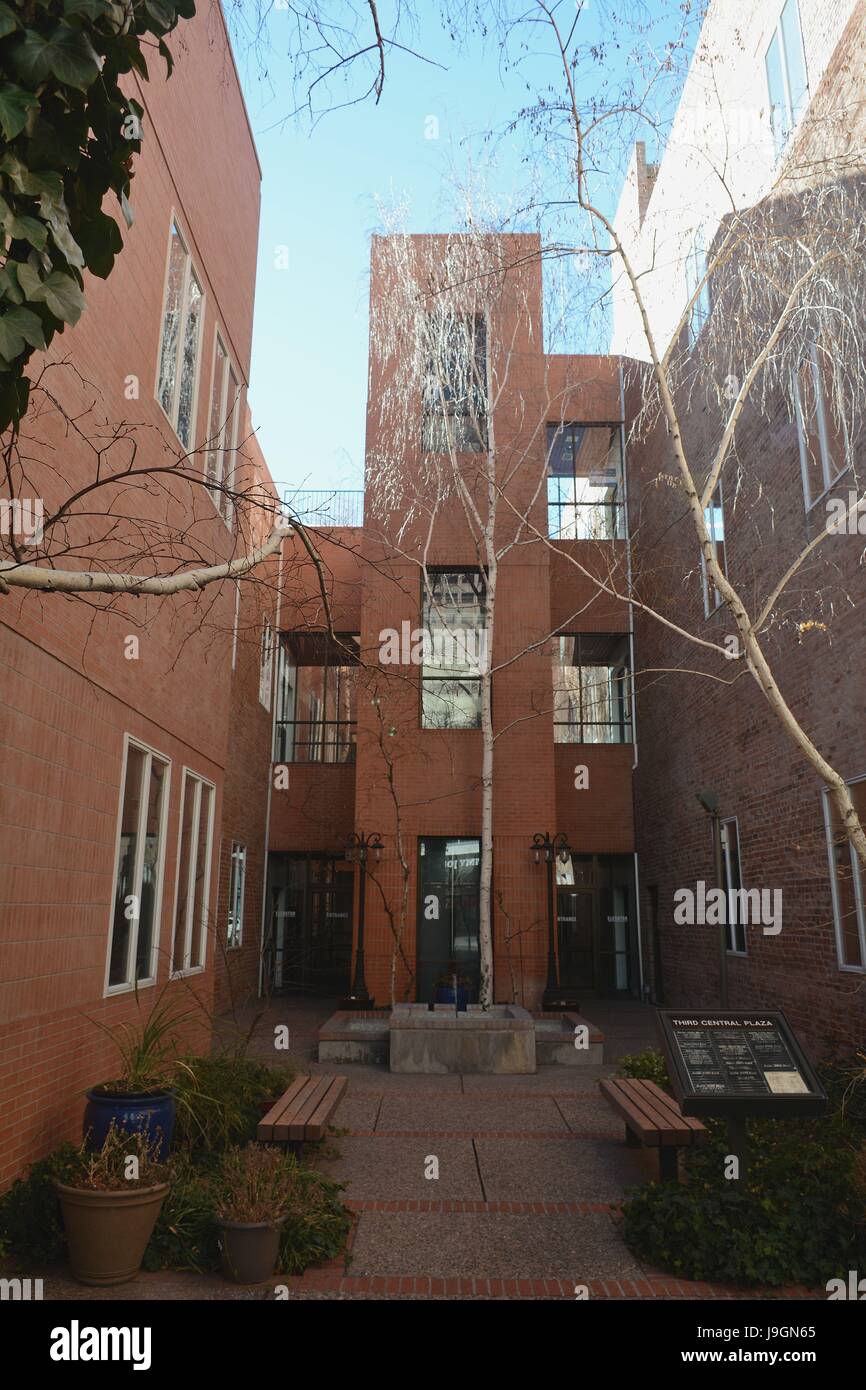 Professional building hi-res stock photography and images - Alamy