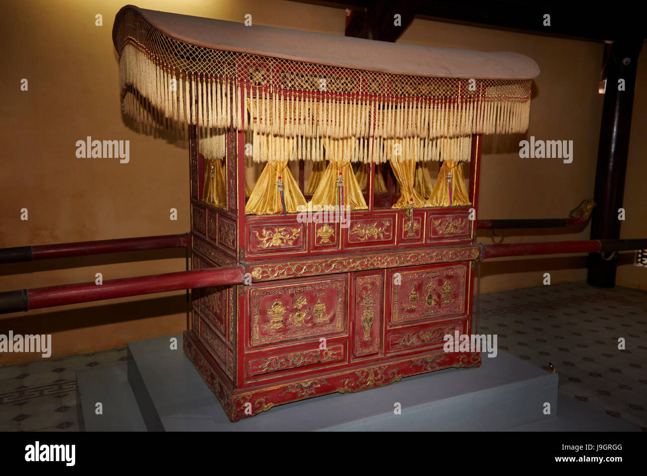 Carrying litter hi-res stock photography and images - Alamy