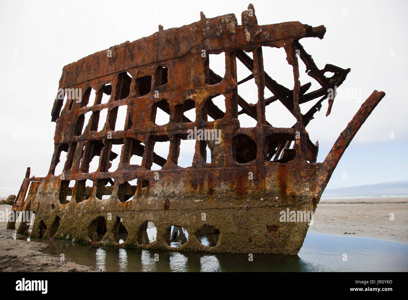 Beach, wreck of the Peter Iredale, Fort Stevens, historical site, area ...