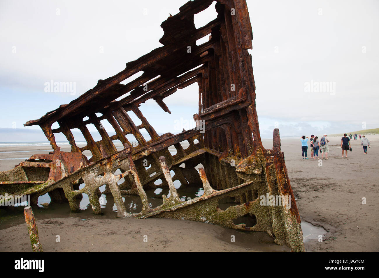 Shipwrecks and sandy beaches hi-res stock photography and images - Alamy