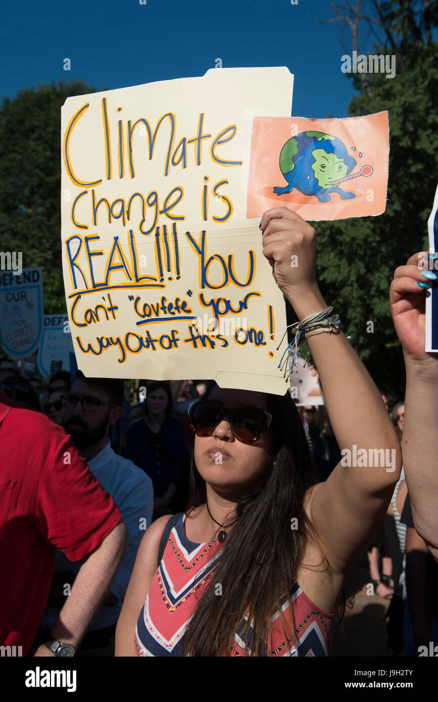 Washington, DC, USA. 1st June, 2017. Environmental protesters rally in ...