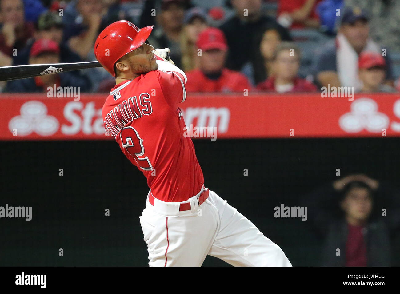 Anaheim, California, USA. 1st Jun, 2017. With the bases loaded Los ...