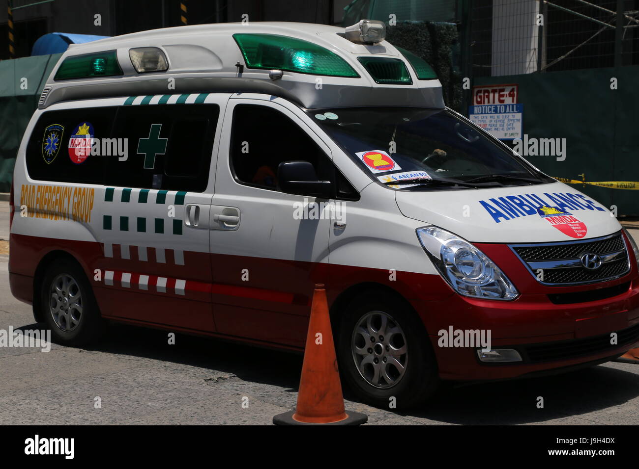 Philippines ambulance hi-res stock photography and images - Alamy