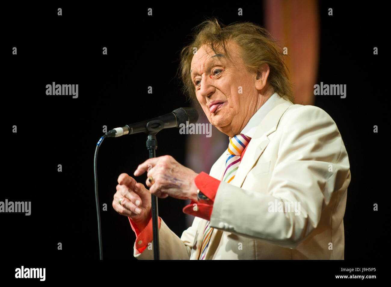 Ken dodd hi-res stock photography and images - Alamy