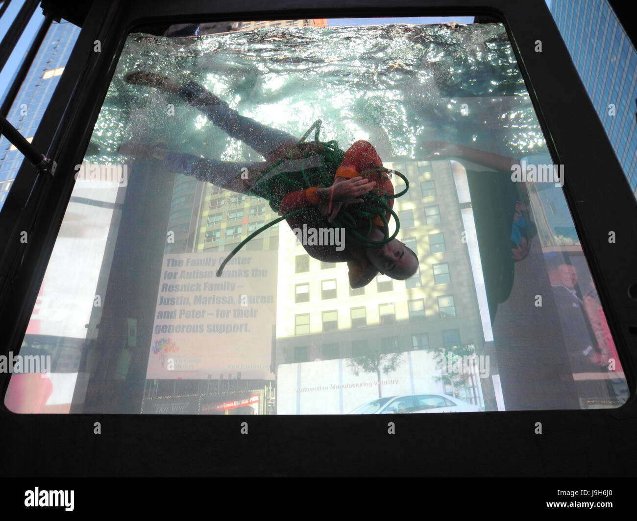 On sea can melting hi-res stock photography and images - Alamy