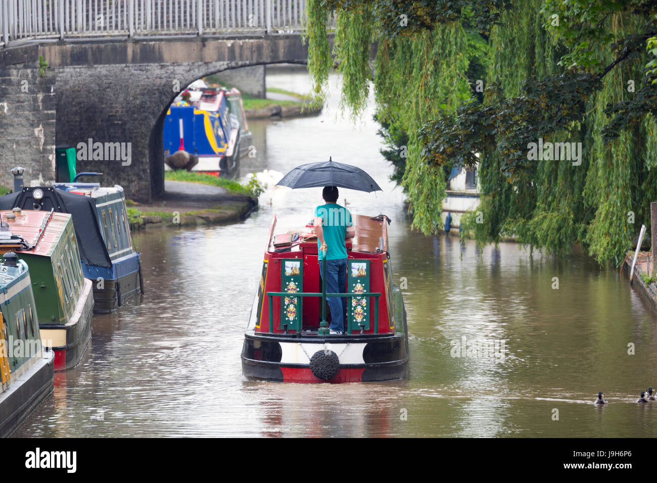 Canal boat along the shropshire union canal in middlewich hi-res stock ...