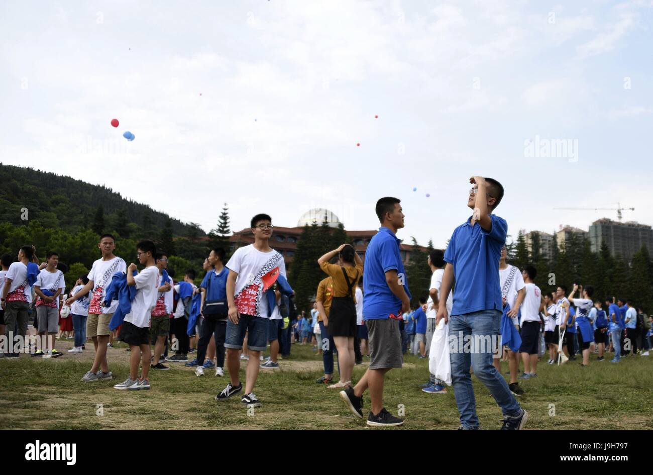 China high school graduation hi-res stock photography and images - Alamy