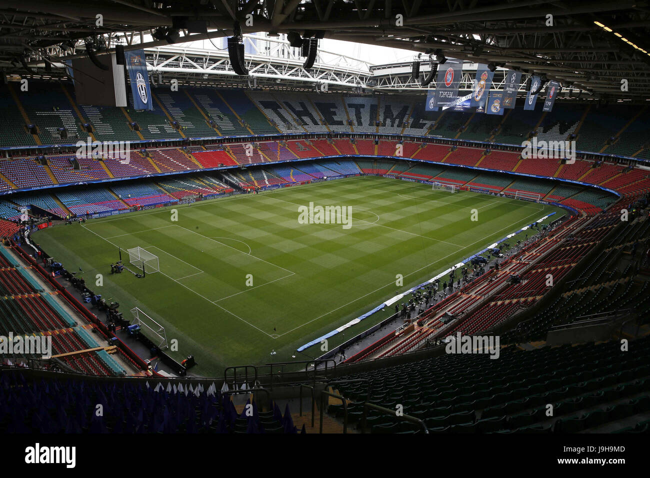 Millennium Stadium Inside Stock Photos & Millennium Stadium Inside ...
