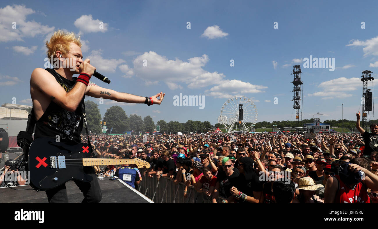 Nuremberg, Germany. 2nd June, 2017. The singer of the Canadian band Sum ...