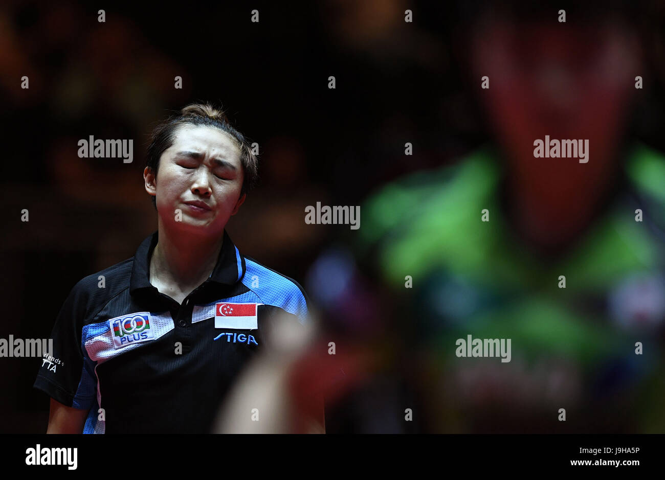Dusseldorf, Germany. 2nd June, 2017. Feng Tianwei(L) of Singapore ...