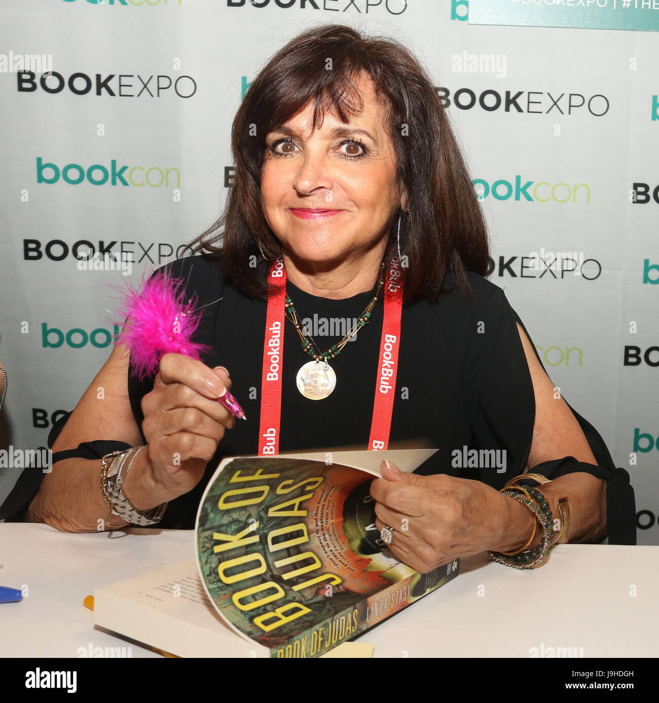 New York, New York, USA. 1st June, 2017. Columnist and author LINDA ...