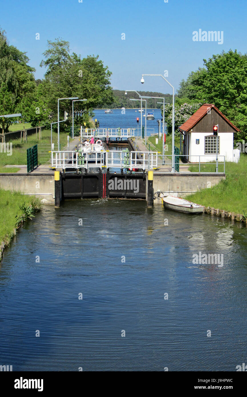 navigation, channel, sluice, salt water, sea, ocean, water, rowing boat ...
