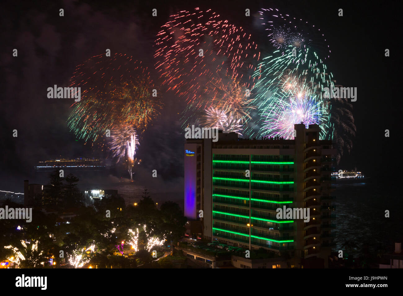 The spectacular New Year's Eve firework display at Funchal, Madeira ...