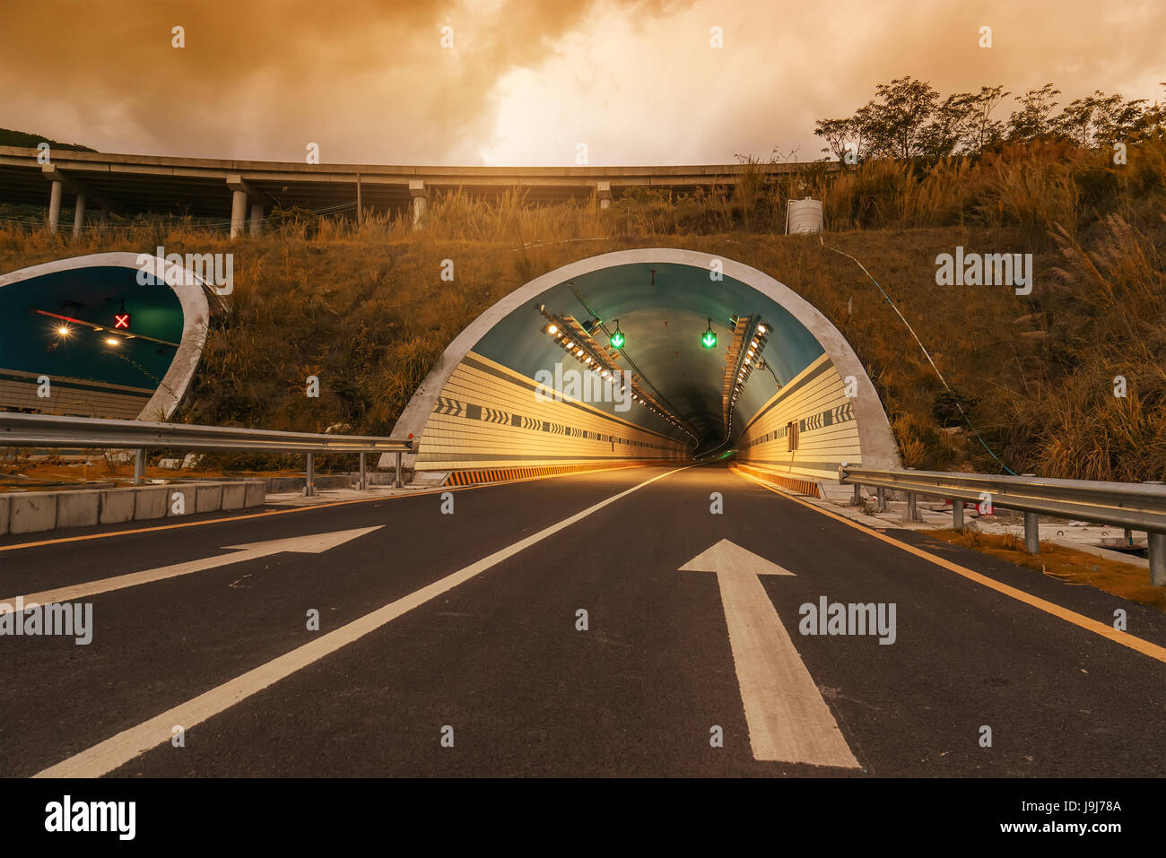 Highway entrance hi-res stock photography and images - Alamy