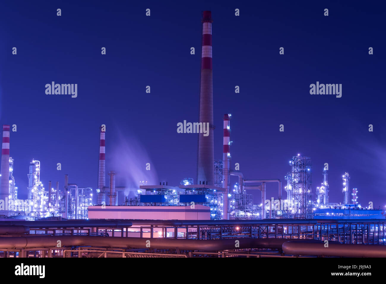 Giant pipelines hi-res stock photography and images - Alamy