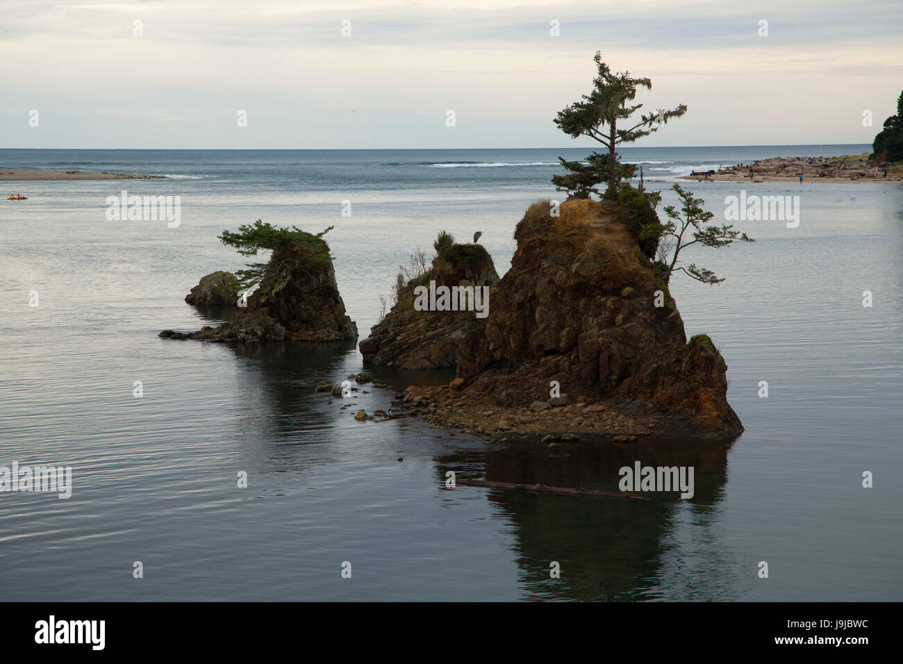 Schooner Rocks, Siletz Bay Park, Lincoln City, Oregon Stock Photo - Alamy