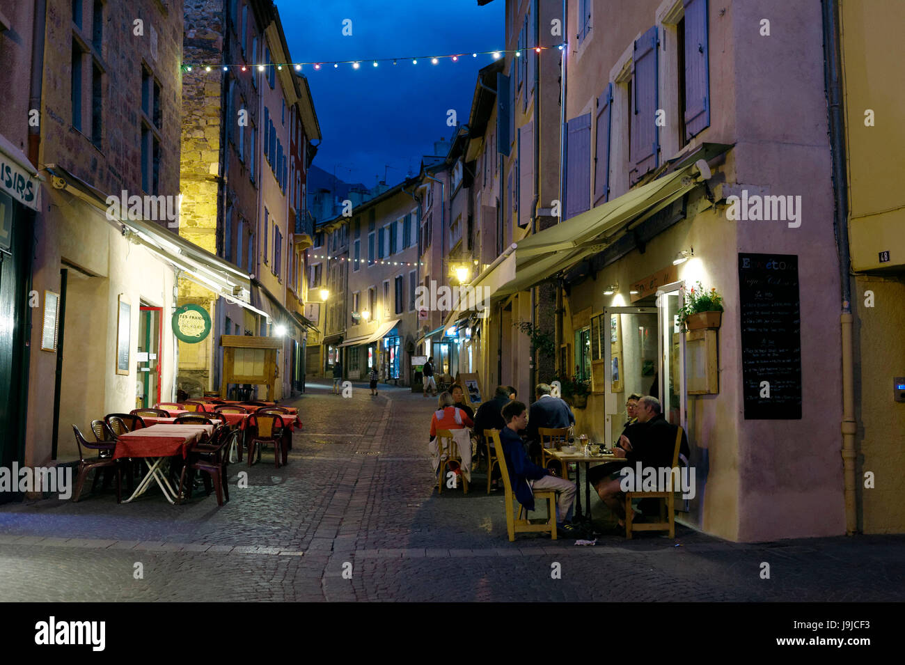 Embrun hi-res stock photography and images - Alamy