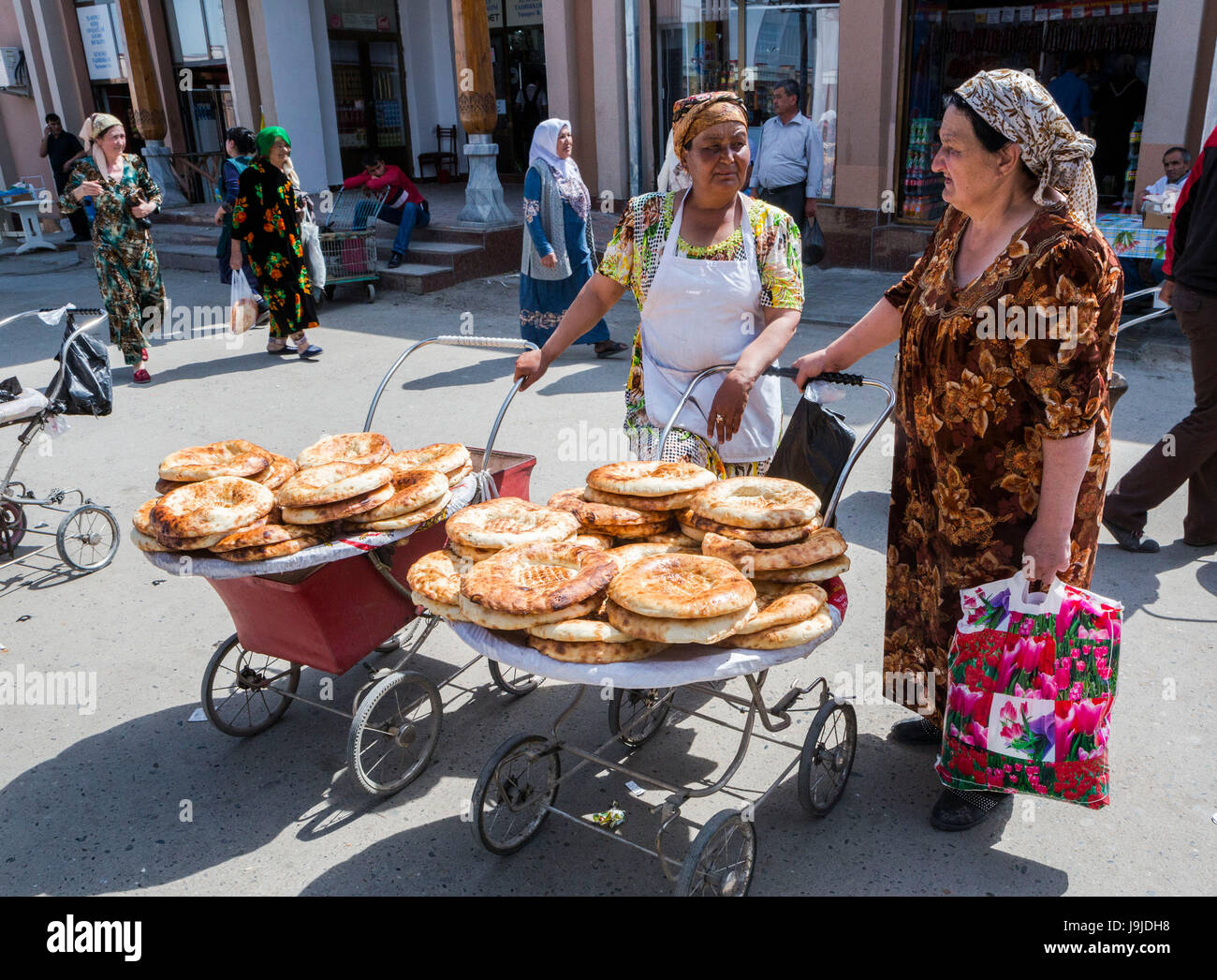 Uzbekistan, Samarkand City, Samarkand Market Stock Photo - Alamy