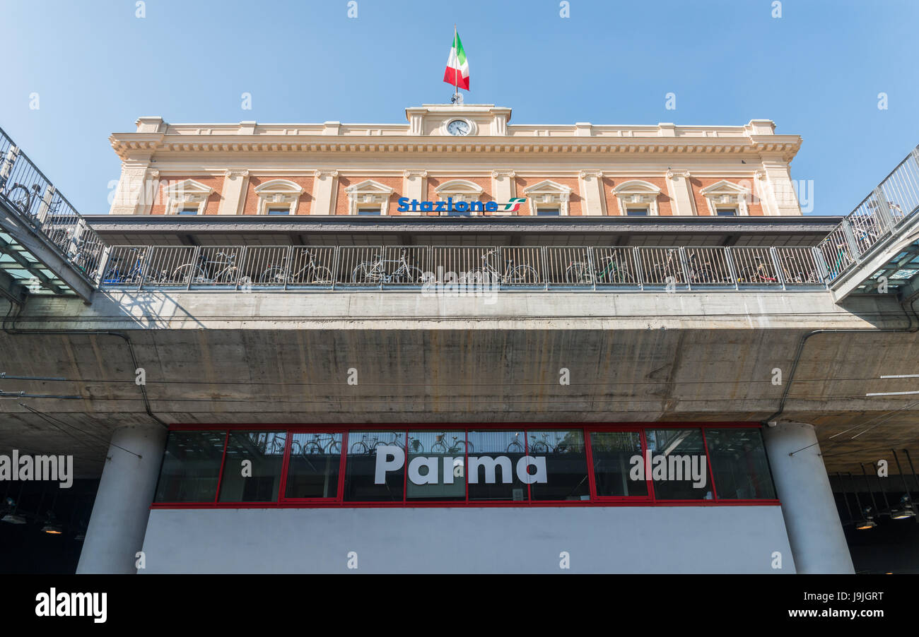 Parma railway station hi-res stock photography and images - Alamy