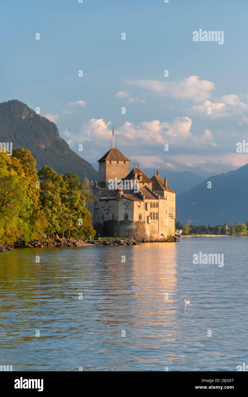 Castle Chillon, Veytaux, Montreux, Lake Geneva, Vaud, Switzerland Stock ...