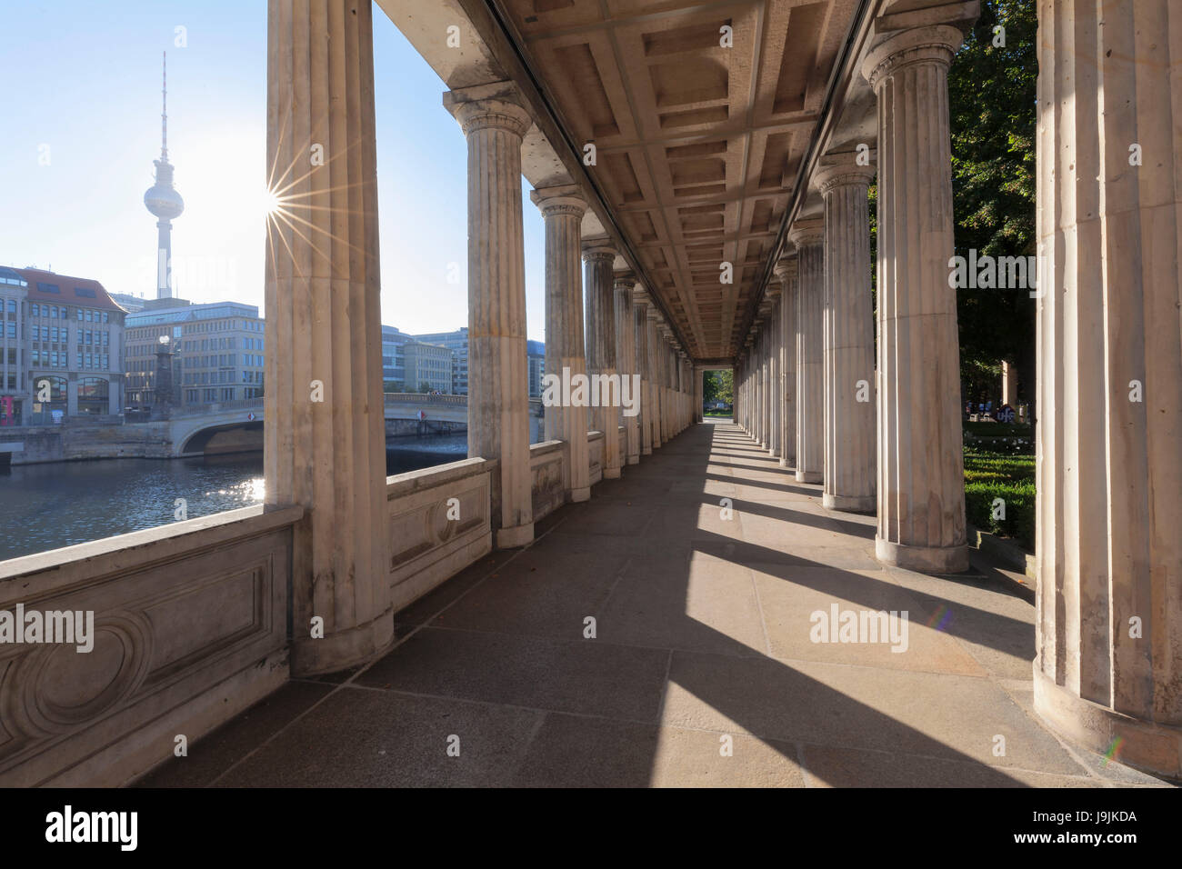 Colonnades, old national gallery, Museumsinsel / Museum Island, UNESCO ...
