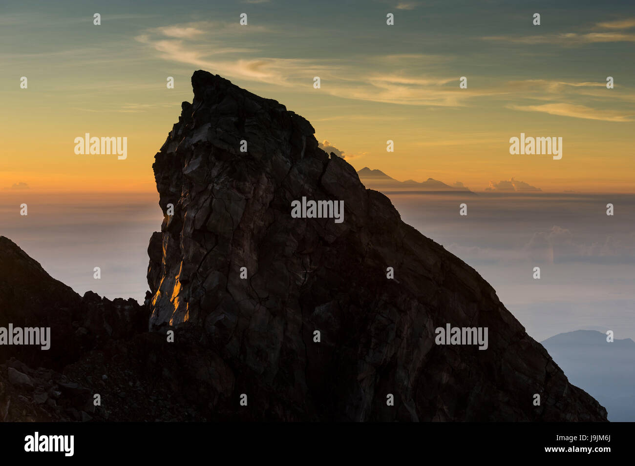 Gunung agung mountain summit hi-res stock photography and images - Alamy