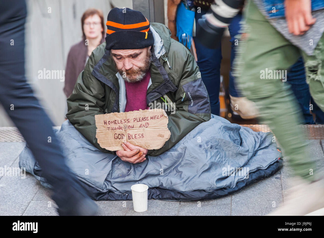 Homeless britain hi-res stock photography and images - Alamy
