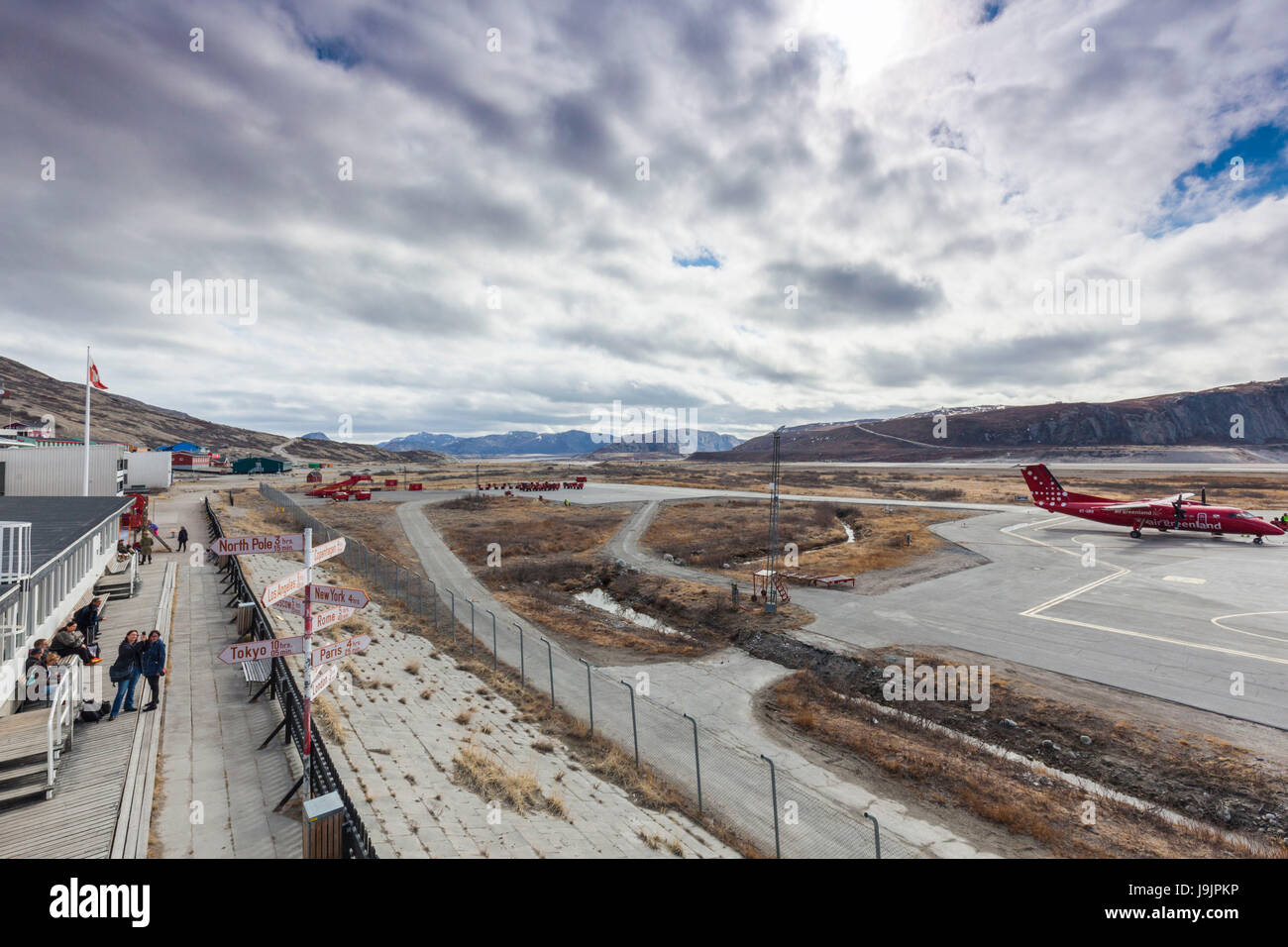 Greenland kangerlussuaq airport hi-res stock photography and images - Alamy