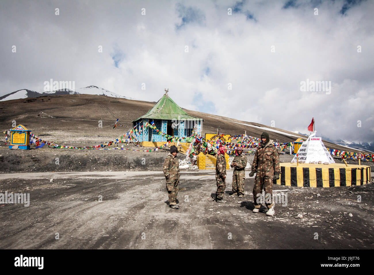 Indian military men posted at Taglang la Pass, at 17,582 ft altitude ...