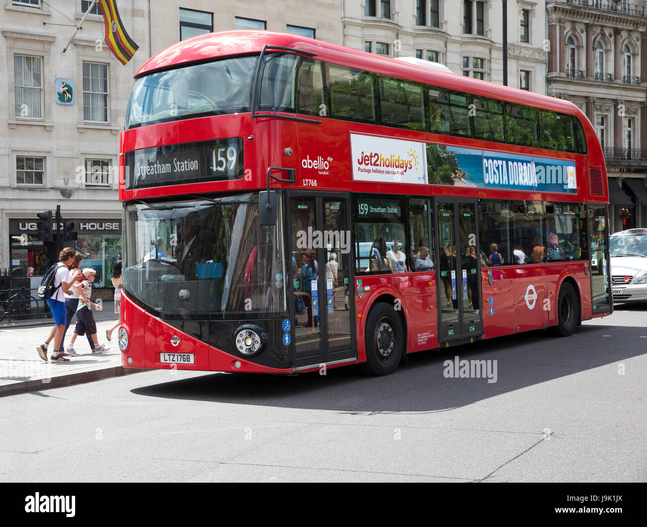 159 london bus hi-res stock photography and images - Alamy
