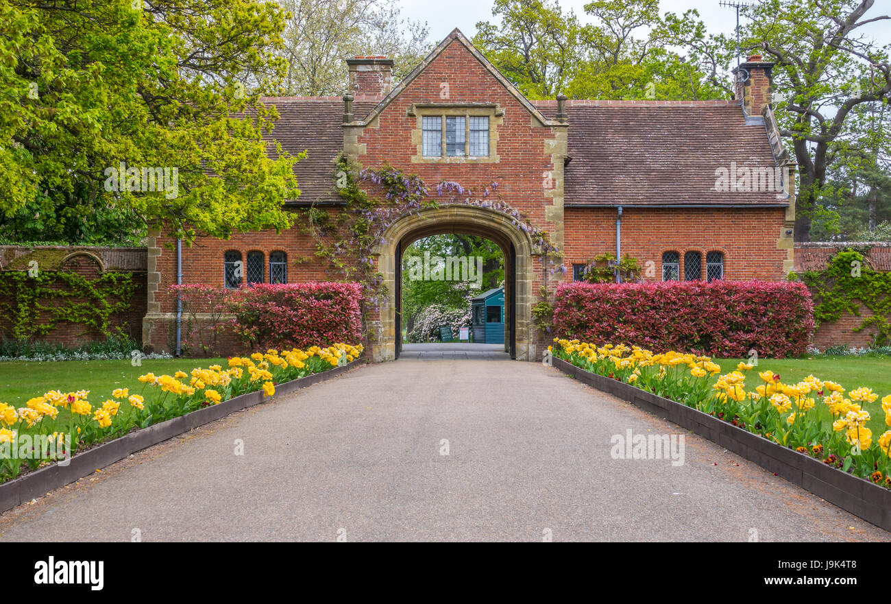 Hever Castle, England - April 2017 : Entrance to the Hever Castle ...