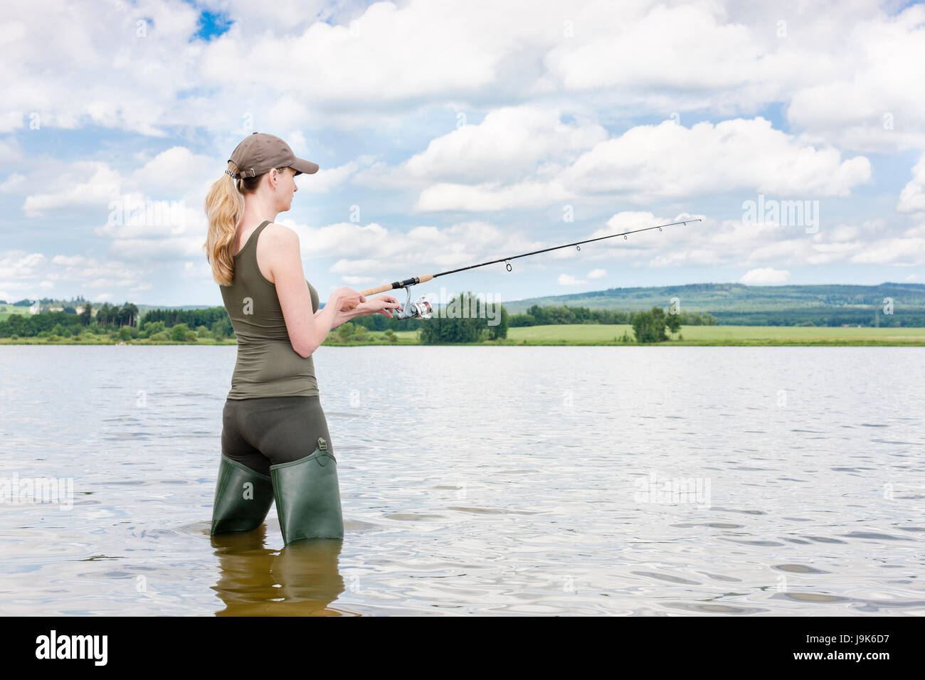 woman, humans, human beings, people, folk, persons, human, human being ...