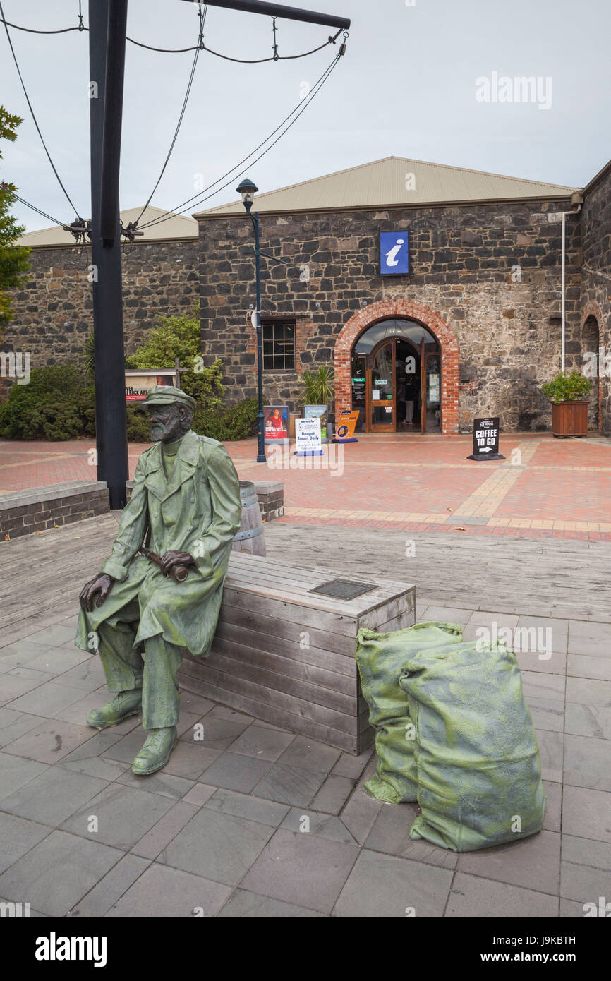 New Zealand, South Island, Canterbury, Timaru, Heritage Place, statue ...