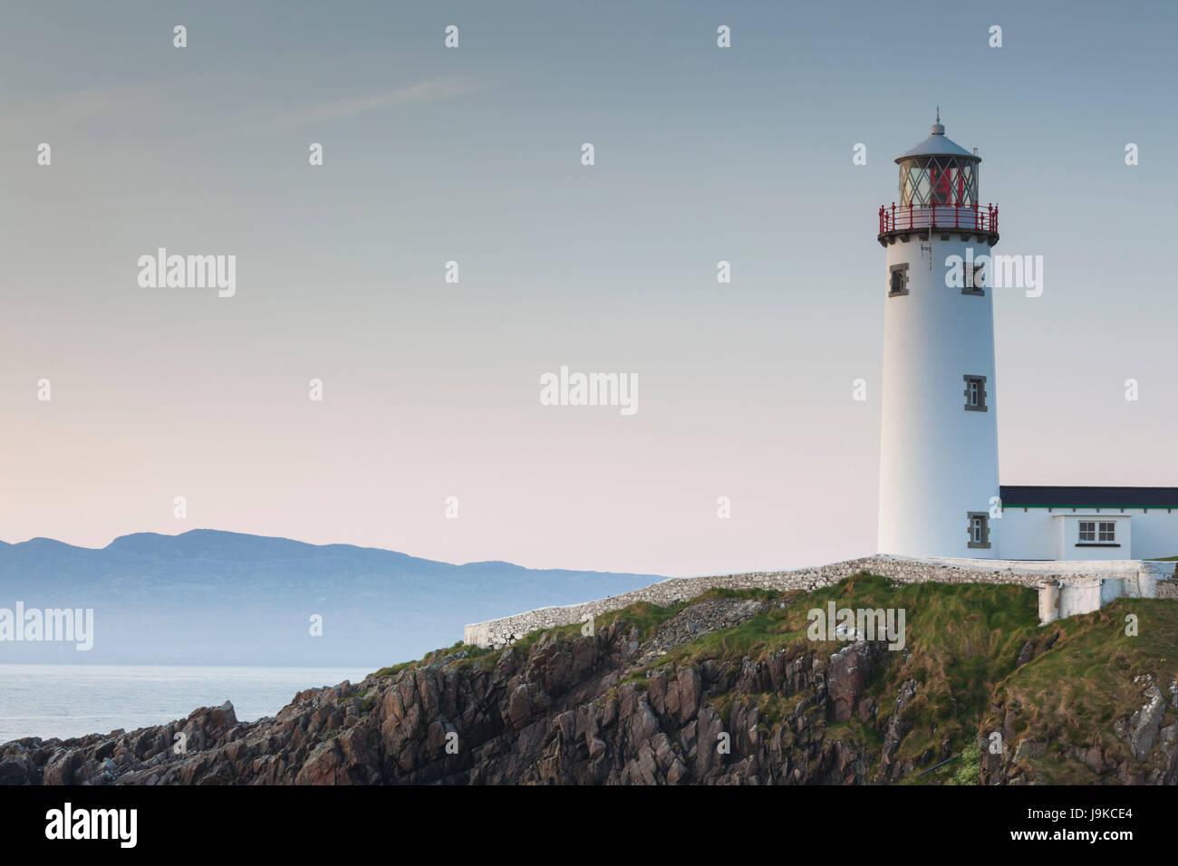 Ireland, County Donegal, Fanad Peninsula, Fanad Head Lighthouse, dawn ...