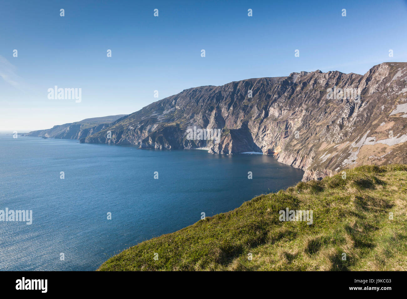 Ireland, County Donegal, Teelin, Slieve League, 600 meter high sea ...