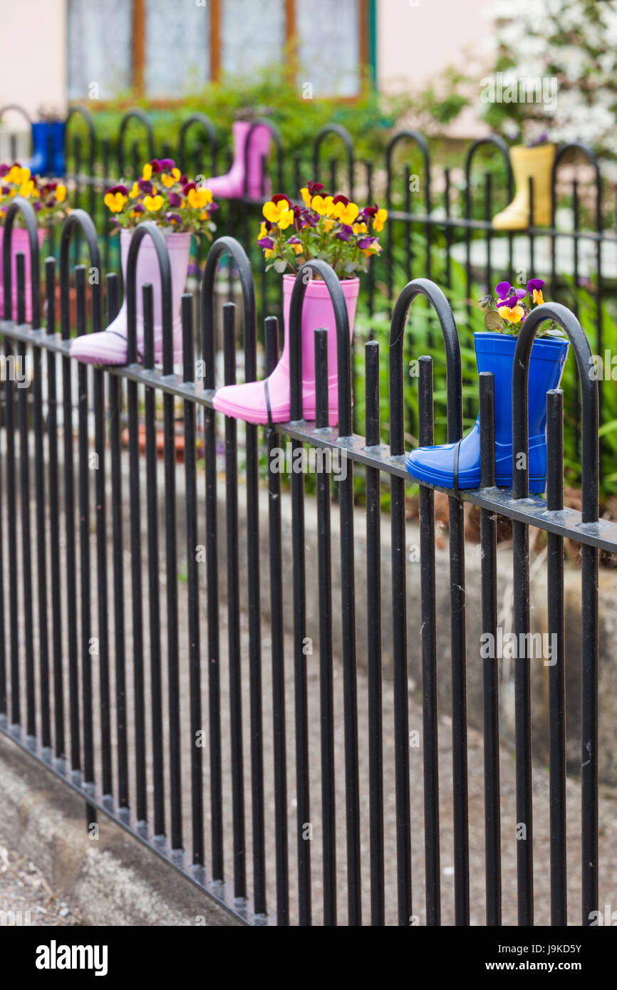 Ireland, County Kerry, Dingle Peninsula, Cloghane, fence decorated with ...