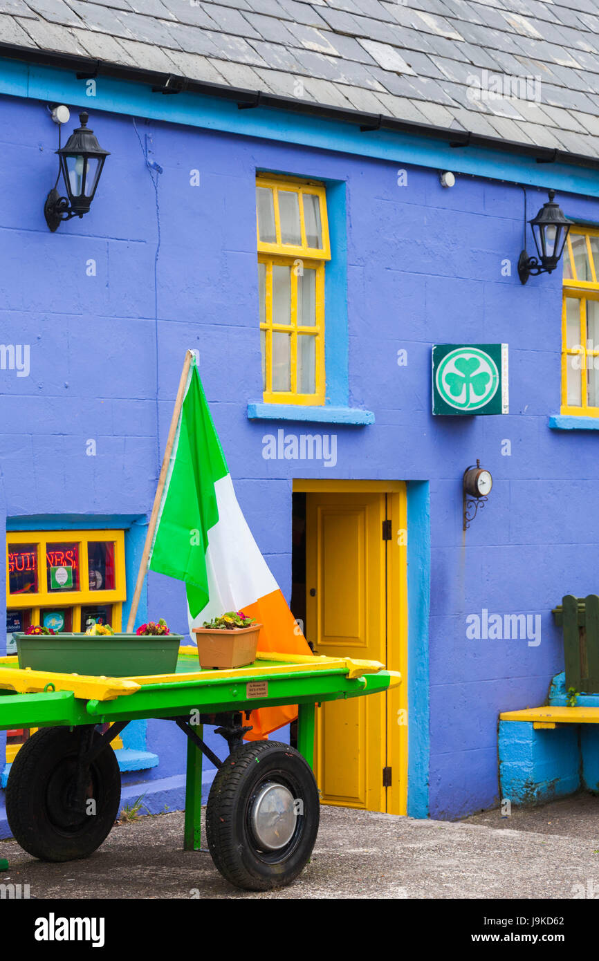 Ireland, County Kerry, Dingle Peninsula, Cloghane, colorful buildings ...