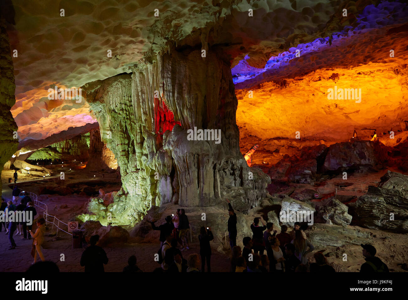 Limestone formations and tourists, Surprise Cave (Hang Sung Sot Cave), Ha Long Bay (UNESCO World ...